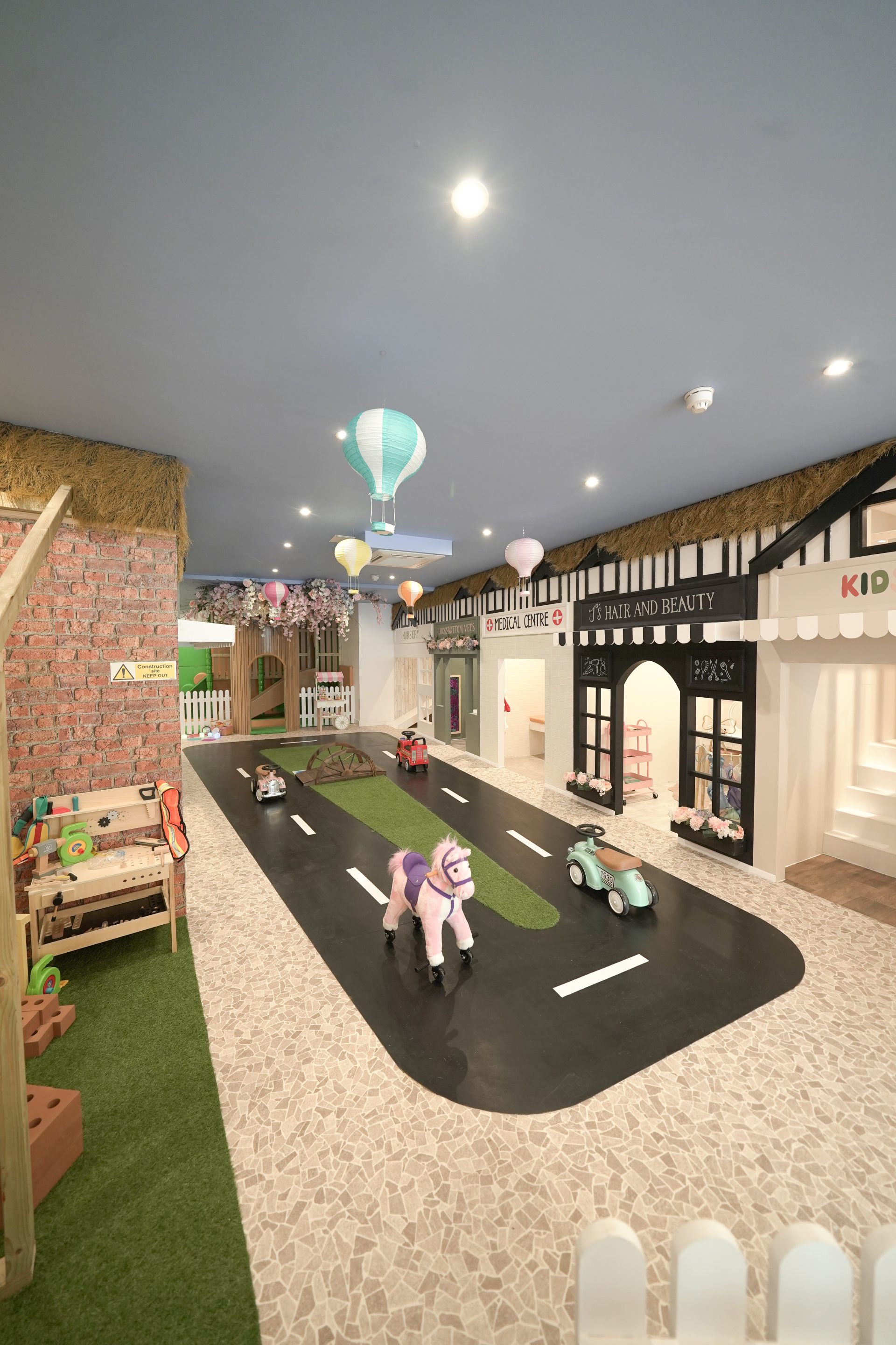 Enrol Now for Creative Childcare | Locksbottom